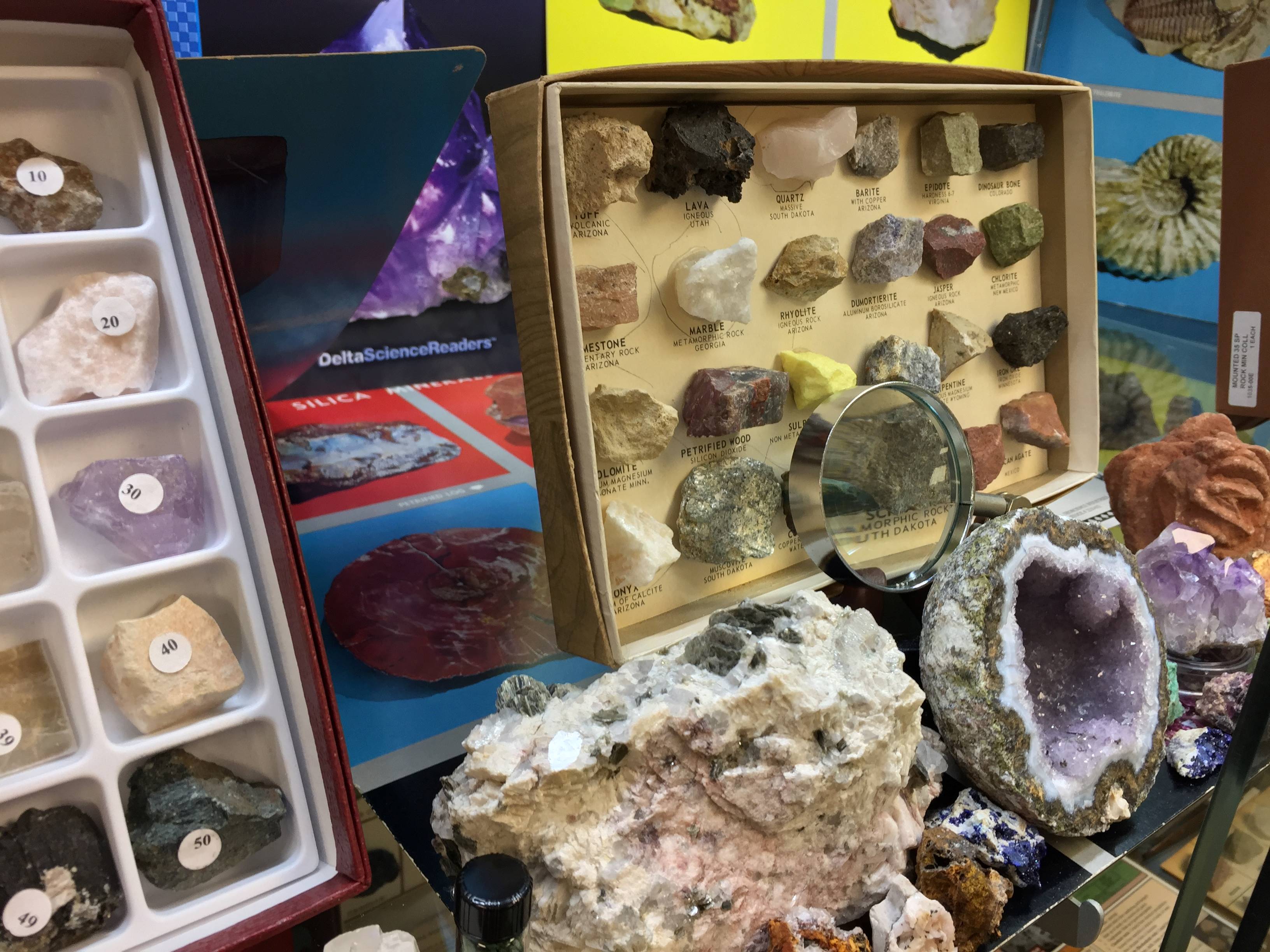 Science Education Center Exhibits - Western Illinois University