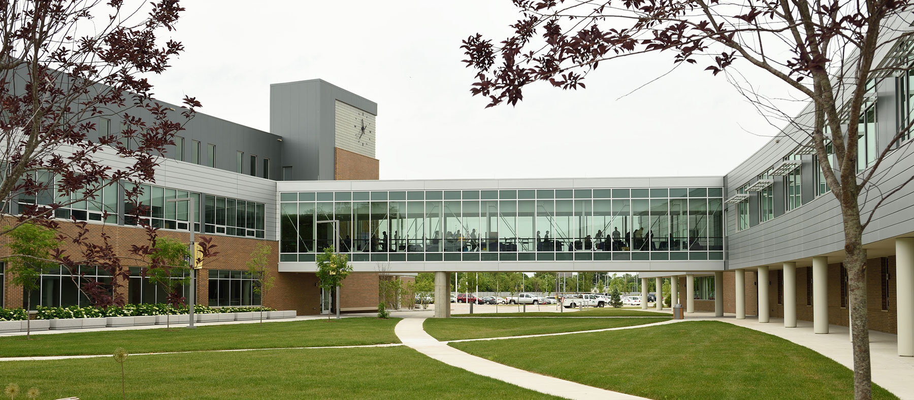 Quad Cities Campus Administration - WIU